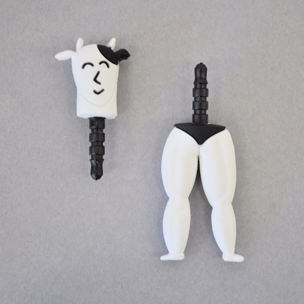 Juyou ga aruka wakaranai Ushi maccho earphone jack | Sakura Fujiwara ...